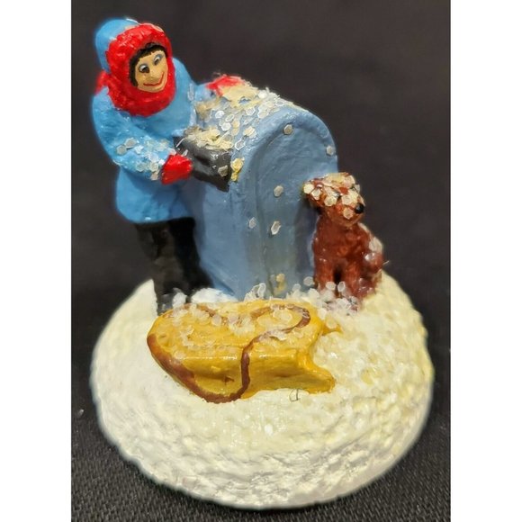 Holiday | Child With Dog Sled At Mailbox On Snowy Base Glittery ...